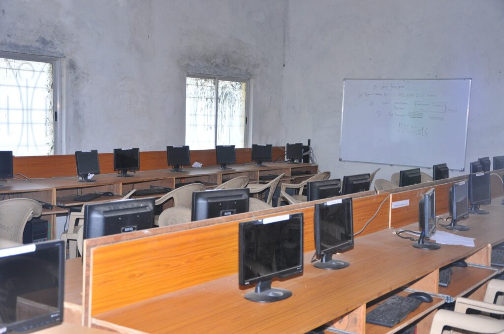 Computer lab - V J Shinde Mahila Arts Commerce and Science College ...